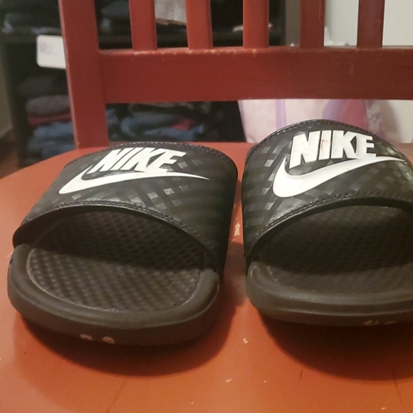 Nike | Shoes | Nike Slide On Size 8 | Poshmark
